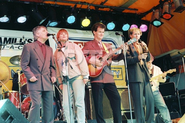 Photographic Archive - RTÉ Archives